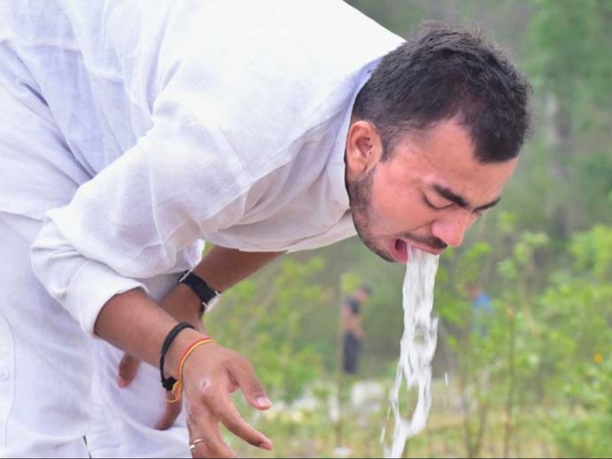 कुंजल क्रिया विधि, लाभ और सावधानियां – Kunjal Kriya vidhi, benefits and side effect in Hindi